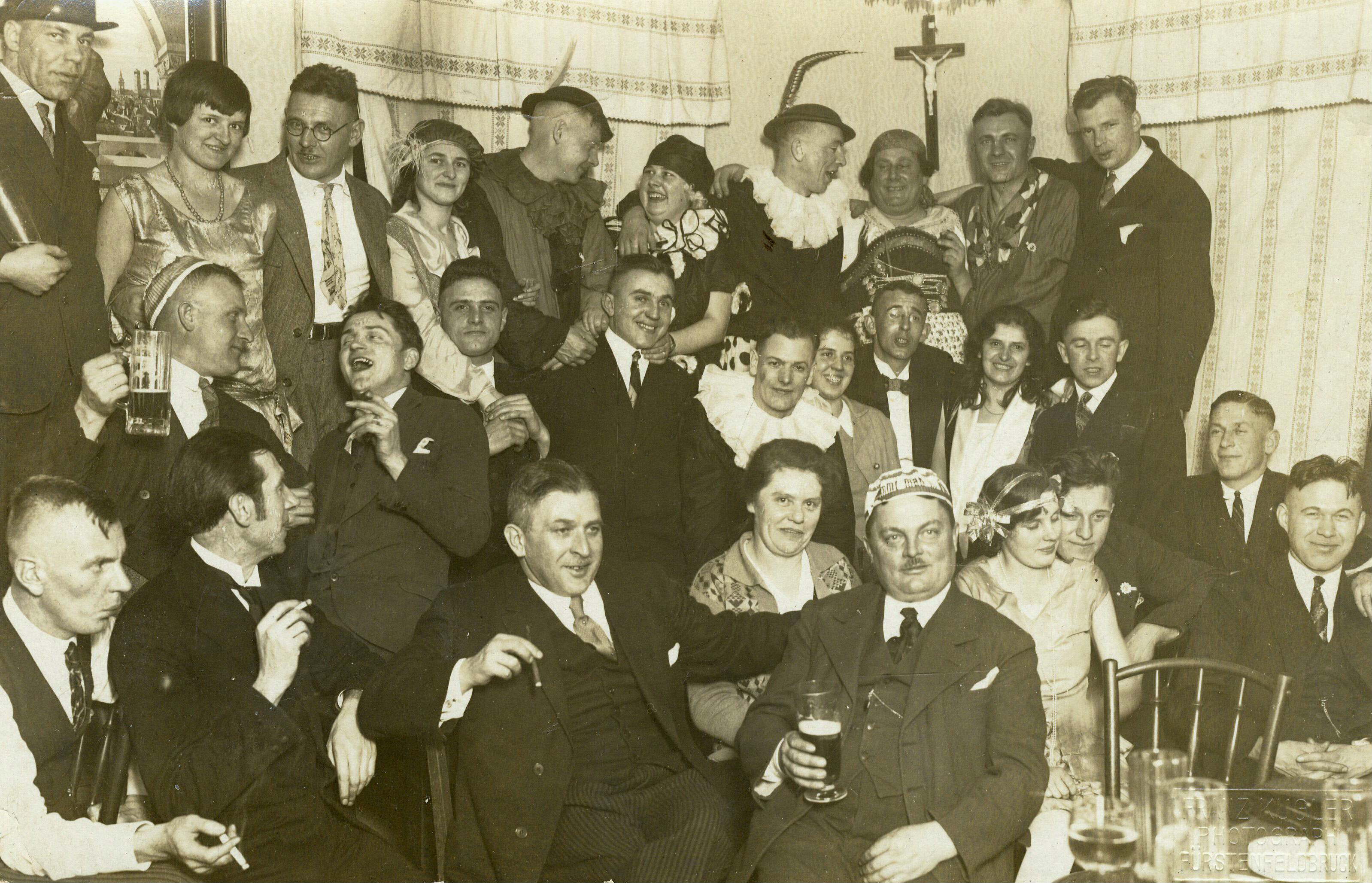 Babylon Bruck, Goldene 20er? – Die Weimarer Republik in der Provinz ...