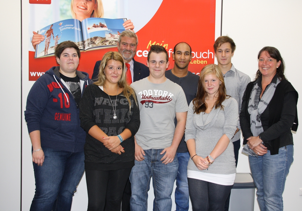 Sechs neue Auszubildende bei CEWE | Amper-Kurier