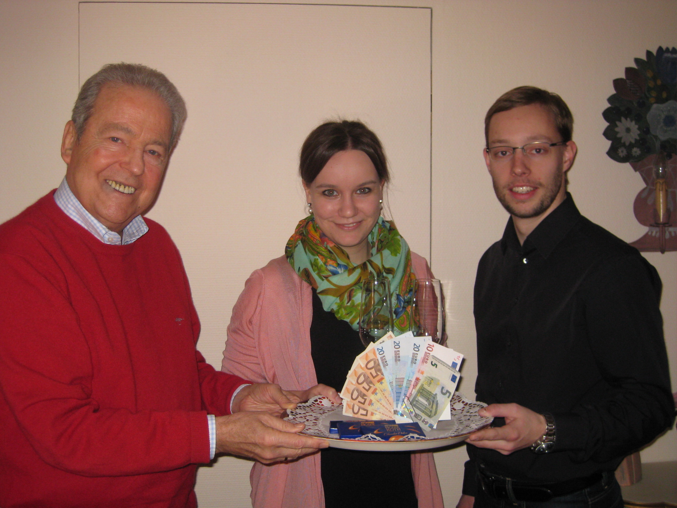 Ministranten servieren für die Jugendsozialstiftung Rieder | Amper-Kurier