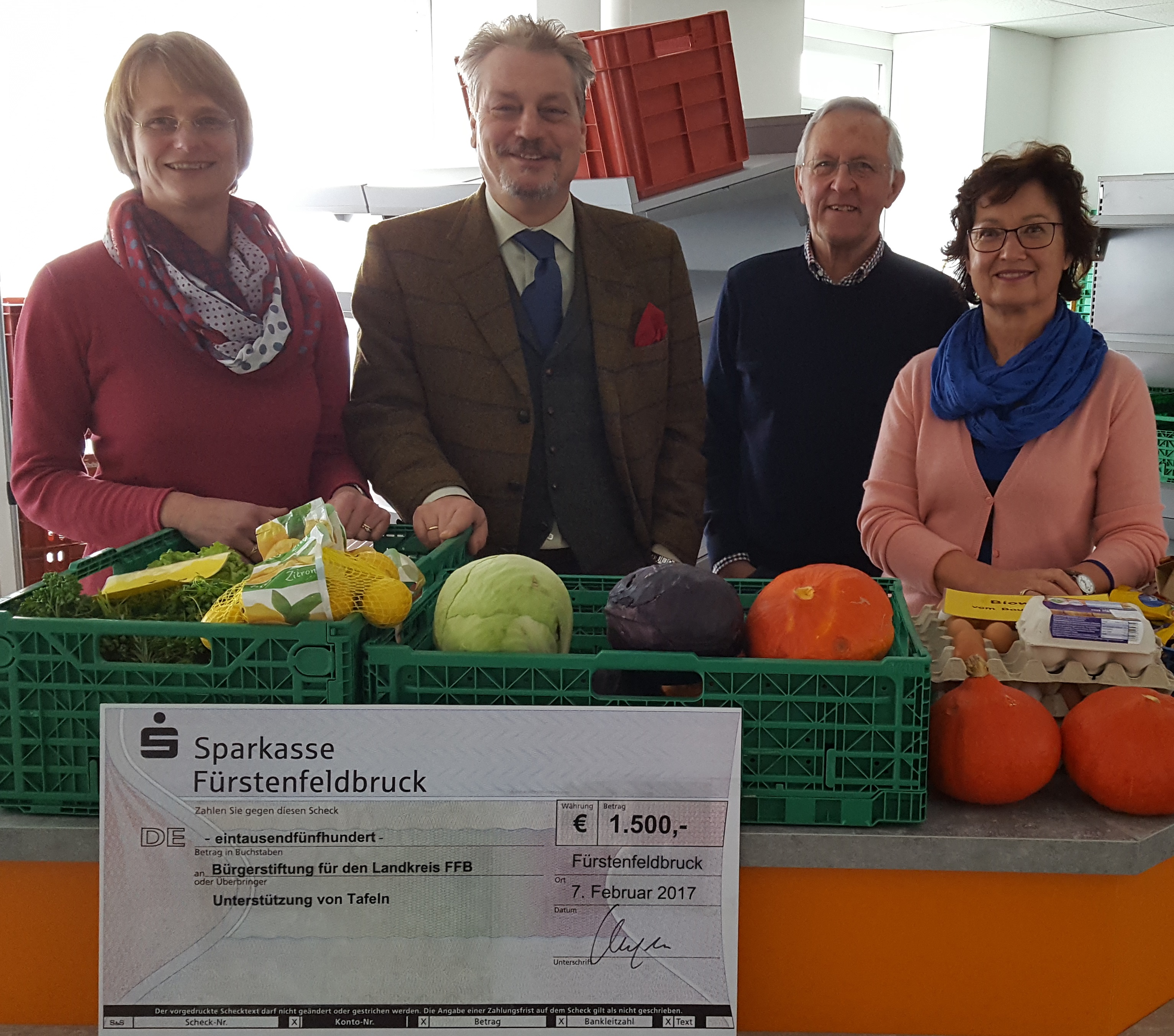 Tafel-Spende der Sparkasse | Amper-Kurier